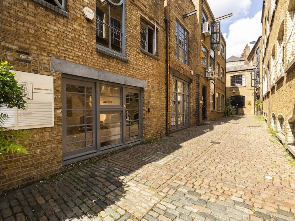 Office to let in Printing House Yard, London E2, £18,000 pa - Zoopla