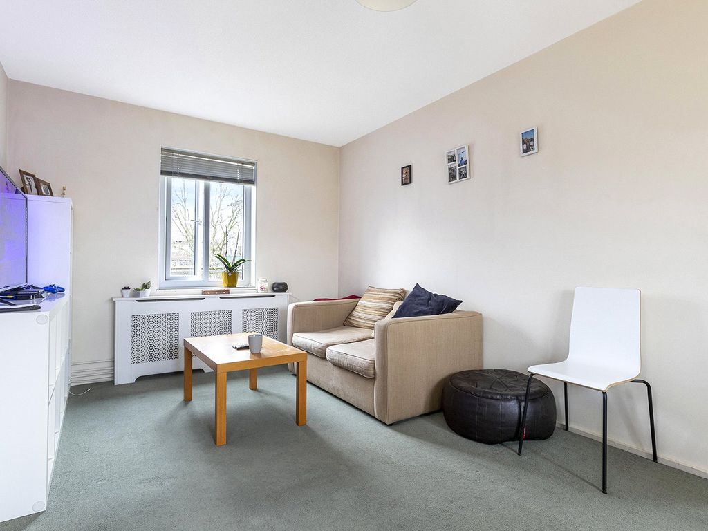 1 bed flat to rent in John Roll Way, London SE16 - Zoopla