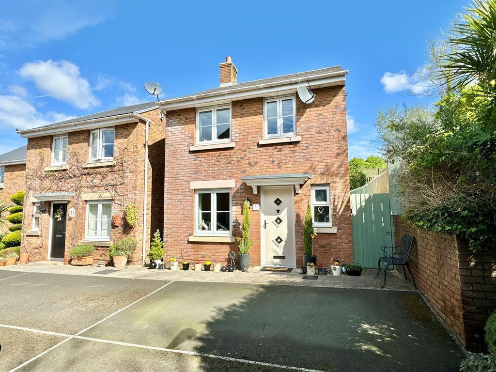 3 bed detached house for sale in Llanmelin Gardens, Caerwent, Caldicot ...