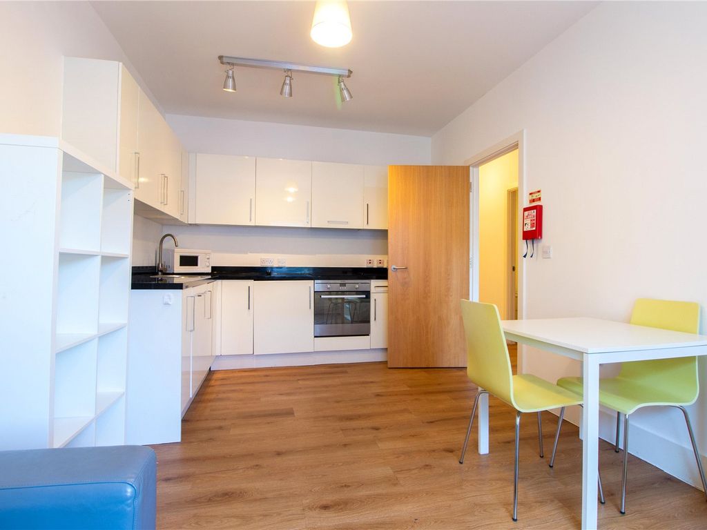2 bed flat to rent in Town Hall, Bexley Square, Salford, Manchester M3 ...