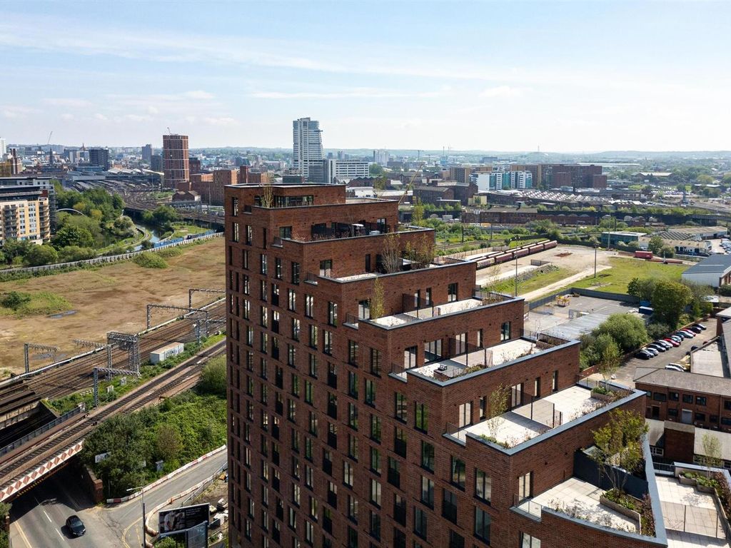 1 bed flat to rent in Springwell Gardens, Whitehall Road, Leeds City ...