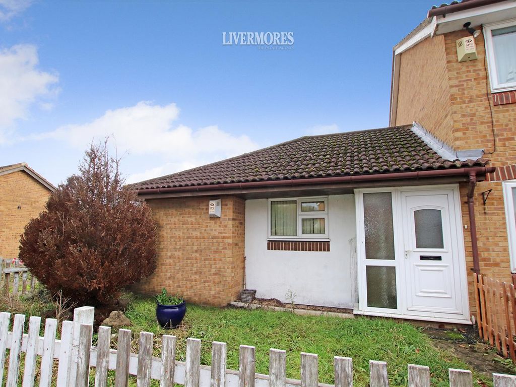 1 bed semi-detached bungalow for sale in Chatsworth Road, Dartford, Kent DA1, £240,000 - Zoopla