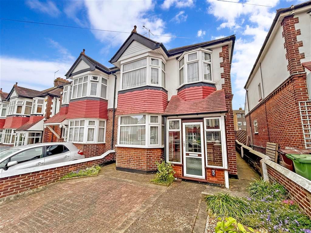 3 Bed Semi Detached House For Sale In Hawthorne Avenue Rainham