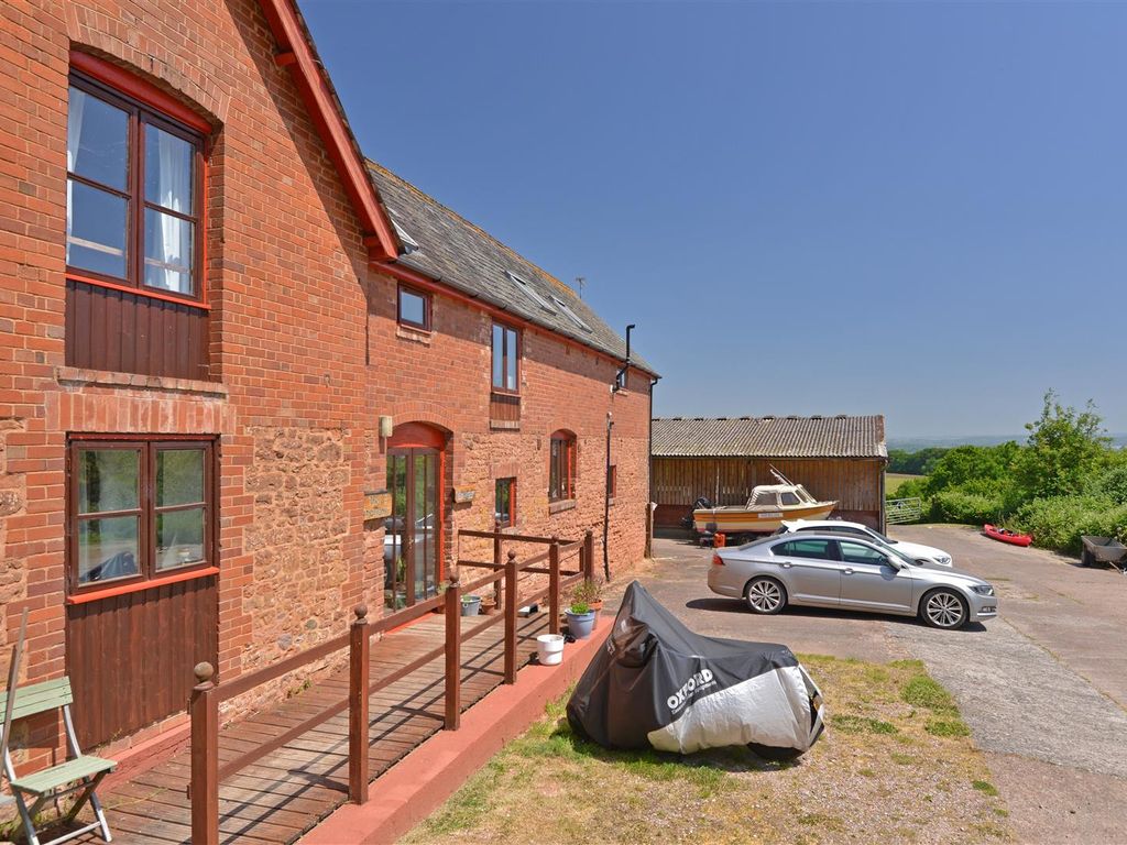3 bed barn conversion to rent in Poltimore, Exeter EX4, £1,050 pcm - Zoopla