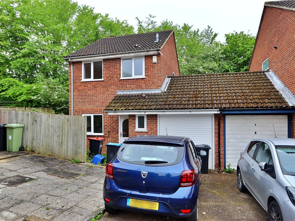 3 bed link detached house for sale in Bleasdale, Heelands, Milton ...