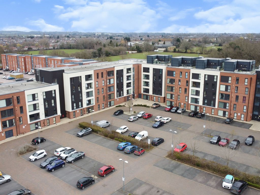 2 bed flat for sale in Monticello Way, Coventry CV4 - Zoopla