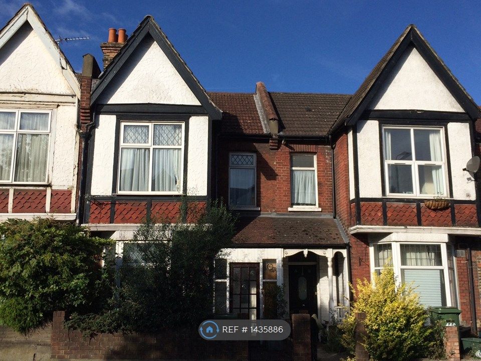 3 bed terraced house to rent in Elmers End Road, Beckenham BR3 - Zoopla