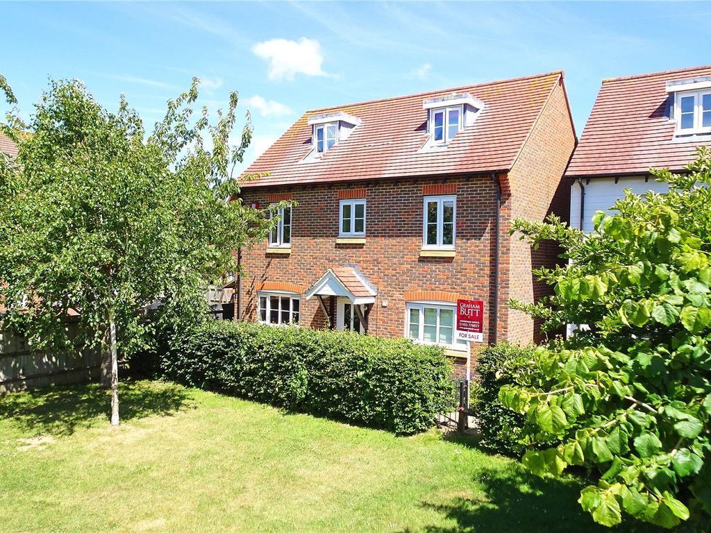 5 bed detached house for sale in Lucksfield Way, Bramley Green ...