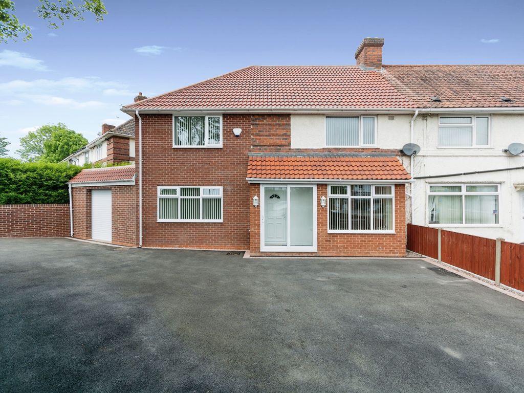 4 Bed End Terrace House For Sale In Roydon Road Birmingham West