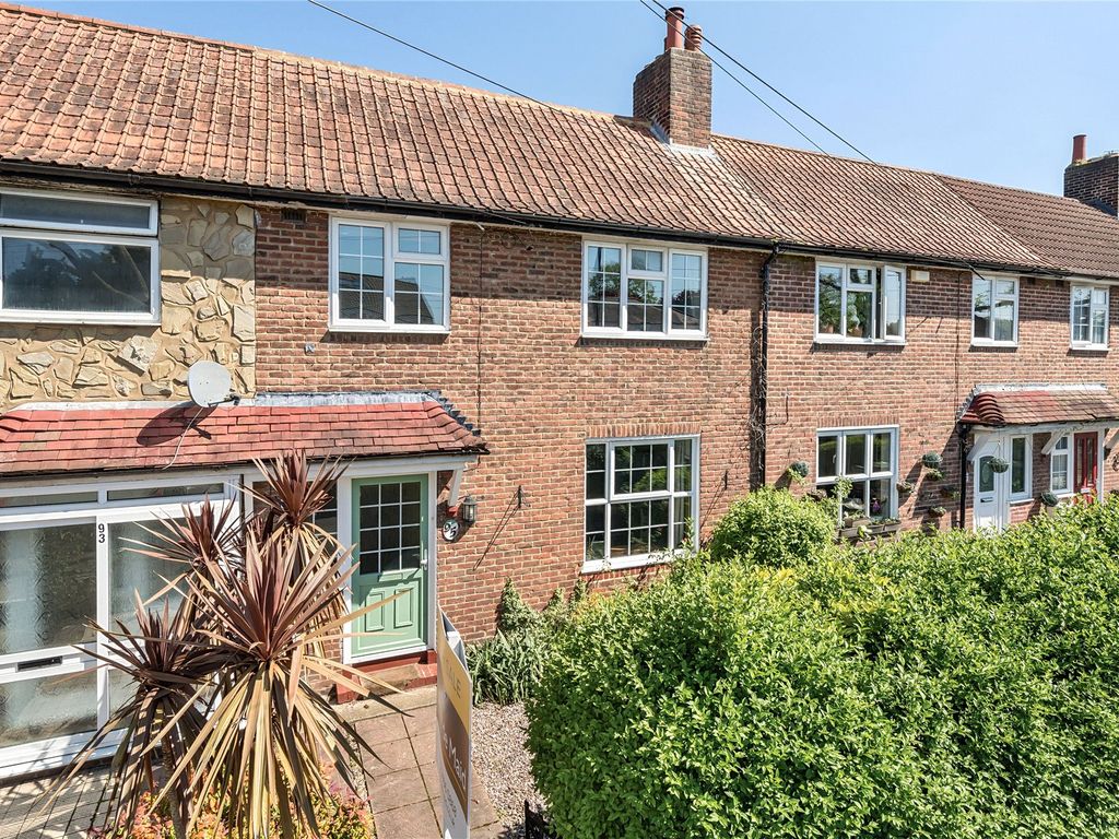 2 Bed Terraced House For Sale In Old Bromley Road Bromley Br1 £