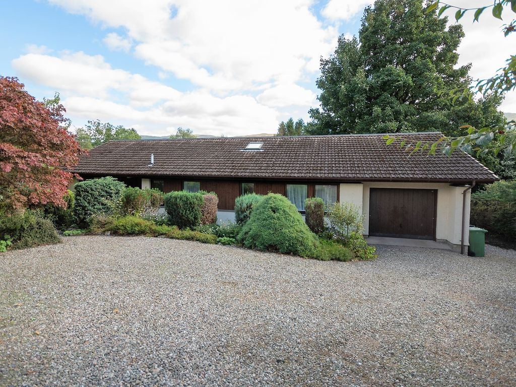 4 bed bungalow for sale in Craignavie Road, Killin FK21 - Zoopla