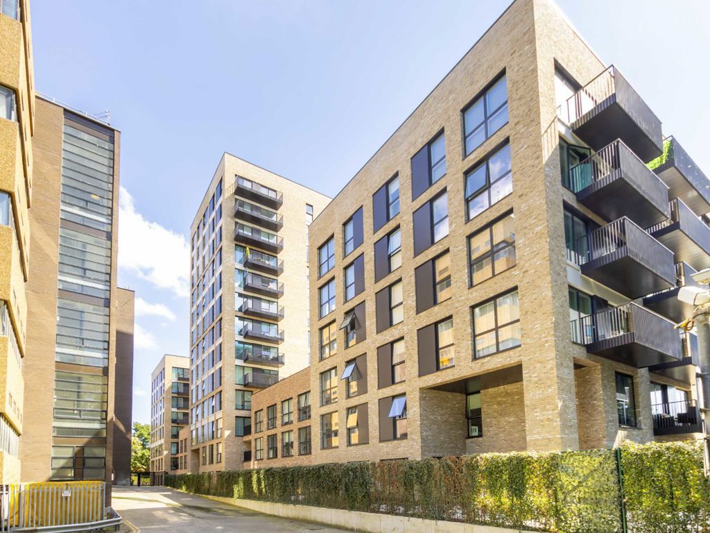 2 bed flat to rent in Bathgate Place, London W13, £2,799 pcm - Zoopla