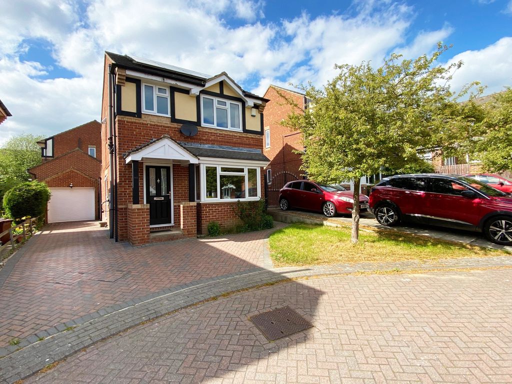 3 Bed Detached House For Sale In Woodside Avenue Meanwood Leeds West