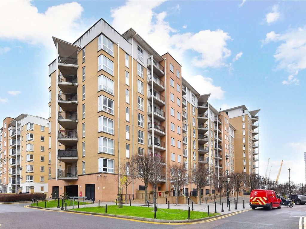 2 bed flat to rent in Prime Meridian Walk, London E14, £2,250 pcm - Zoopla
