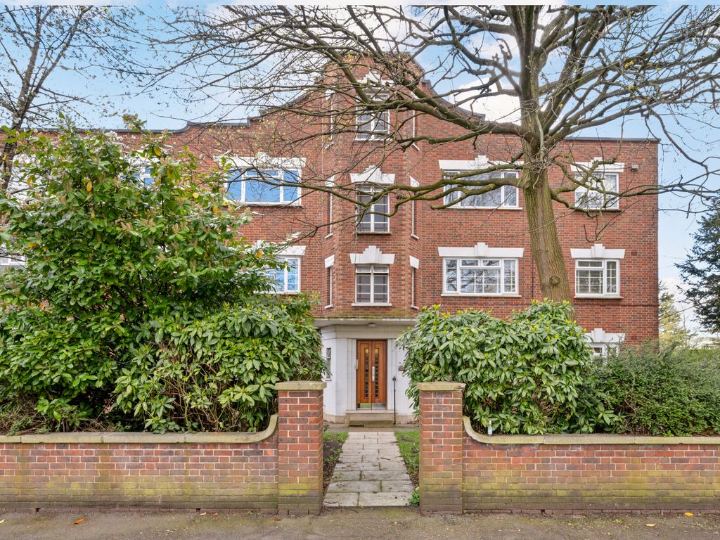 2 bed flat for sale in Bushey Road, London SW20, £425,000 - Zoopla