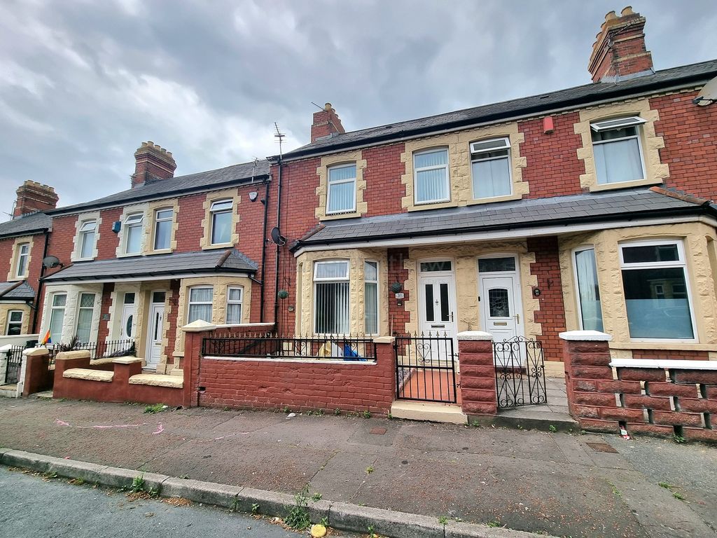 3 bed terraced house for sale in Station Street, Barry CF63 - Zoopla