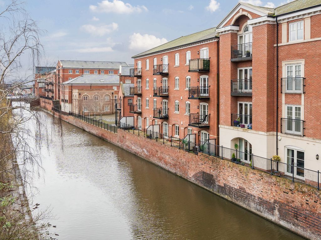 2 bed flat for sale in Princes Drive, Worcester WR1, £225,000 - Zoopla