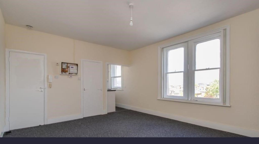 Studio to rent in Trinity Road, London SW17, £1,450 pcm - Zoopla
