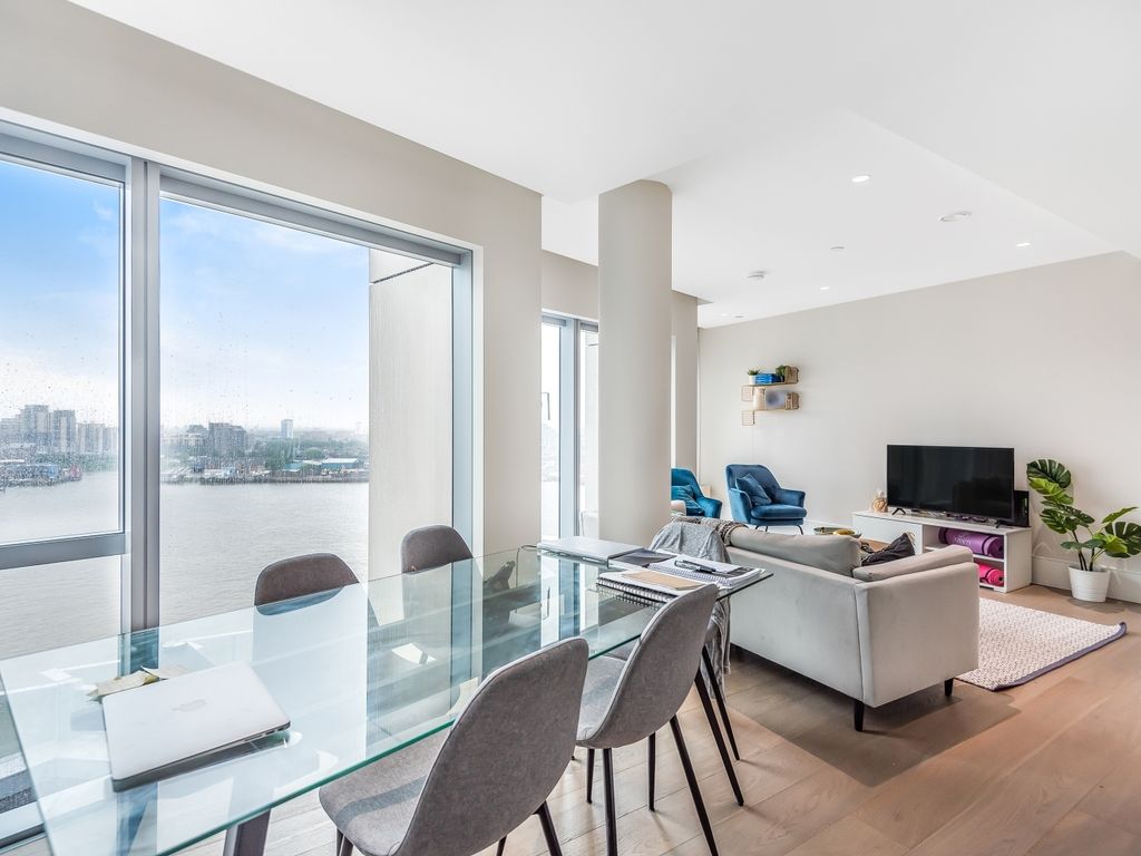 Room to rent in 8 Cutter Lane, Greenwich SE10, £1,400 pcm - Zoopla