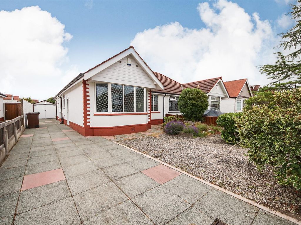 2 Bed Semi Detached Bungalow For Sale In Glamis Drive Southport Pr9