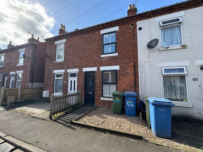 2 bed terraced house to rent in Nelson Street, Retford DN22, £700 pcm - Zoopla