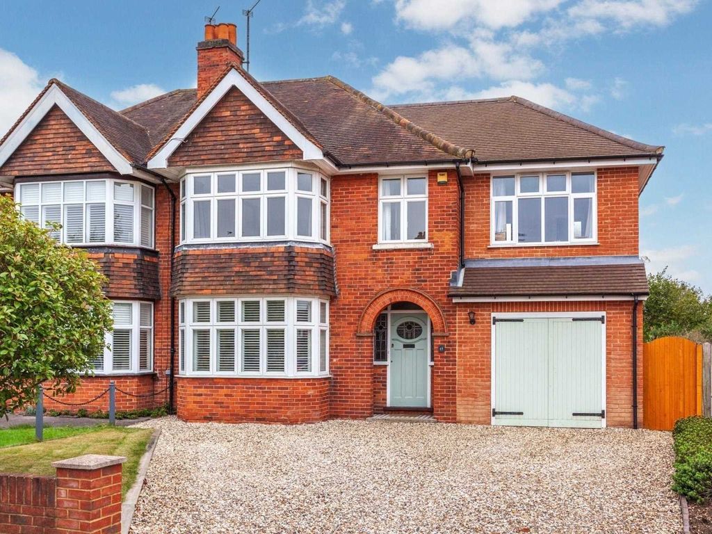 4 Bed Semi Detached House For Sale In Kenilworth Avenue Reading Rg30
