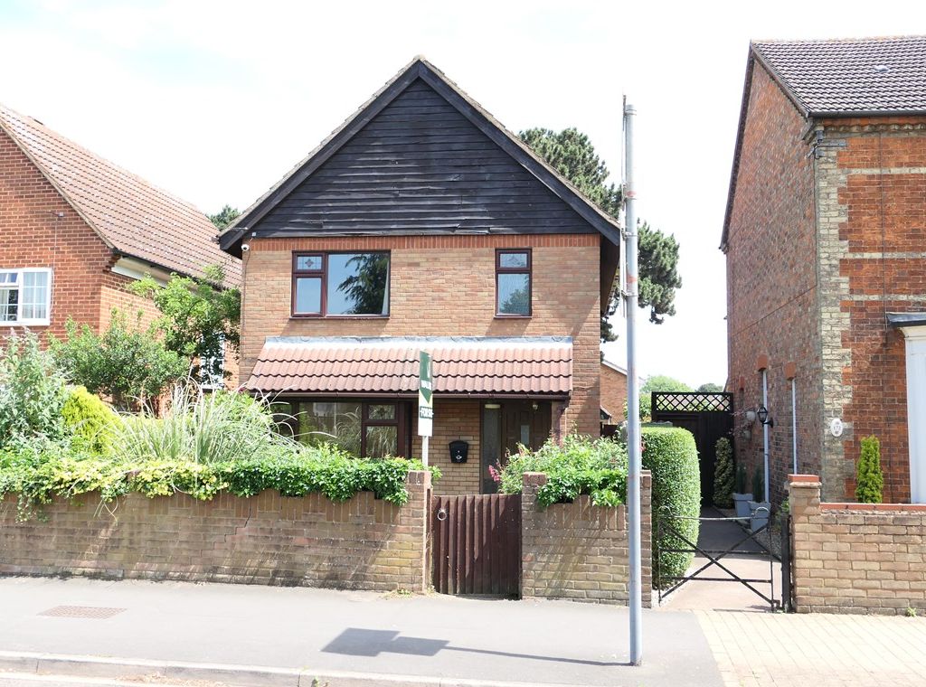 3 Bed Detached House For Sale In Spring Road Kempston Bedford Mk42