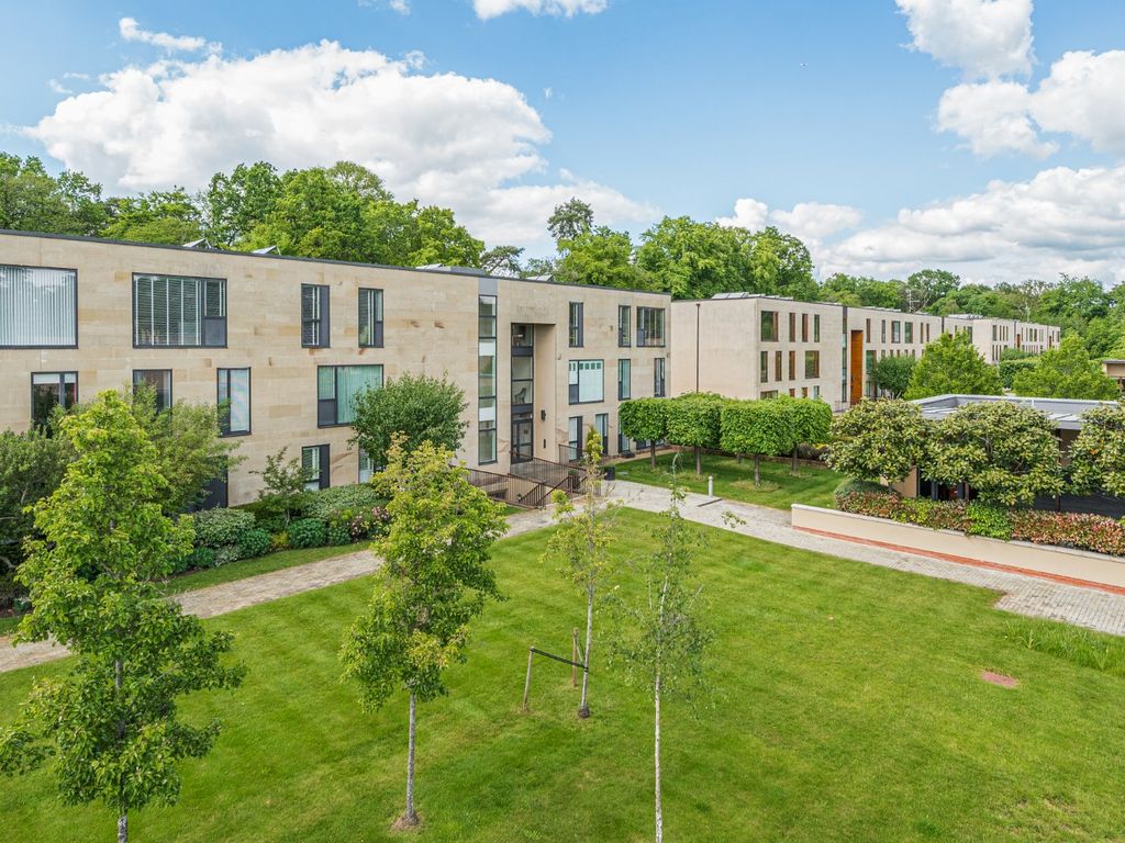 3 bed flat for sale in Cliveden Gages, Taplow, Maidenhead ...