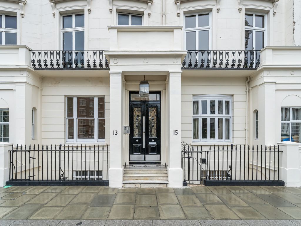 3 bed flat for sale in Westbourne Street, London W2, £1,595,000 - Zoopla