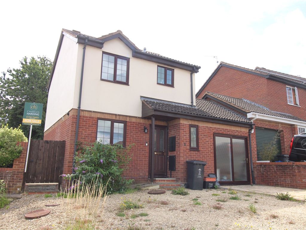 3 Bed Link Detached House For Sale In Ramsthorn Close Woodhall Park