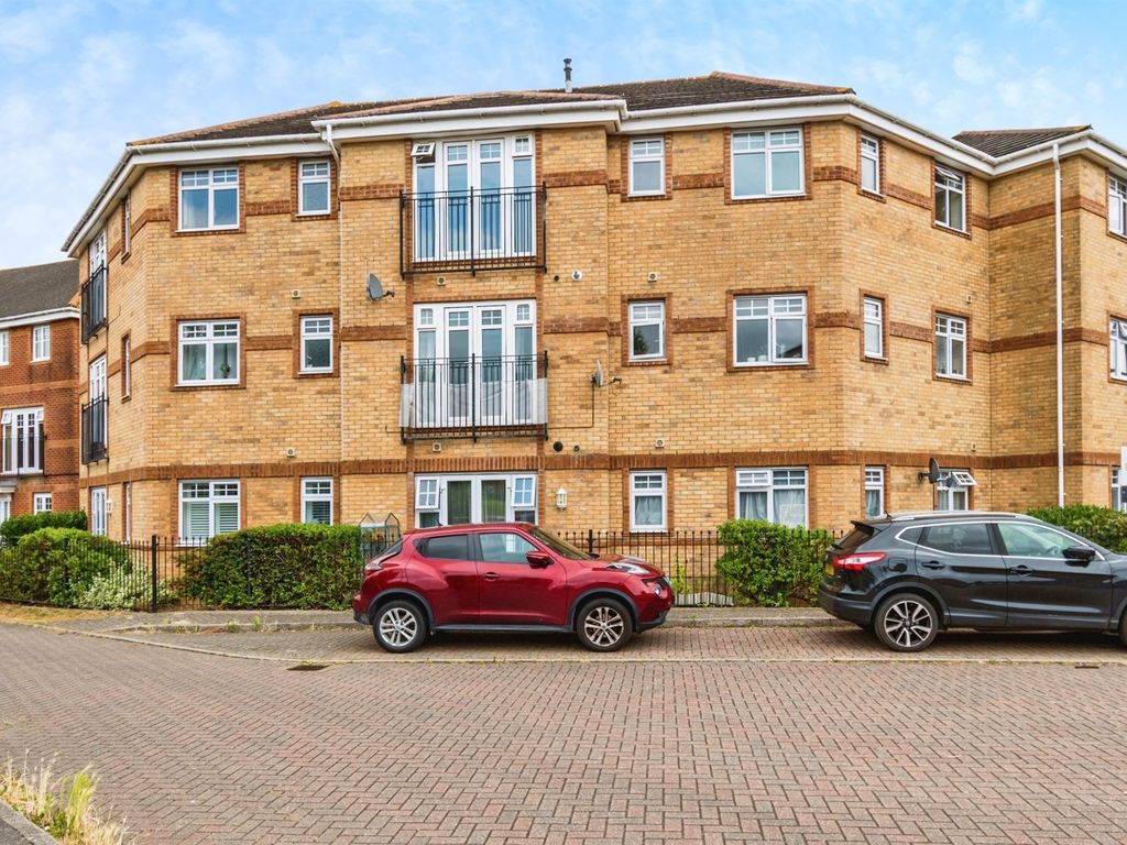 2 bed flat for sale in Bright Wire Crescent, Eastleigh SO50, £200,000 ...