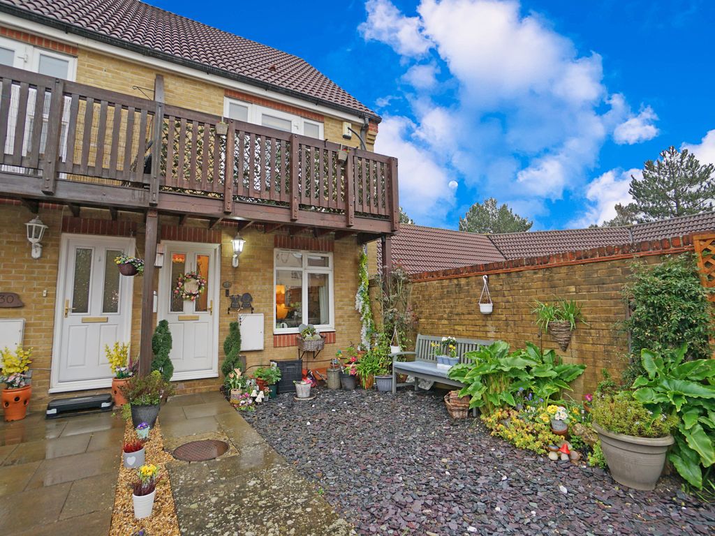 2 bed end terrace house for sale in Tintagel Way, Port Solent PO6, £ ...