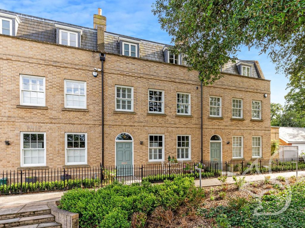 4 bed town house for sale in Flagstaff Road, Colchester CO2, £600,000 ...