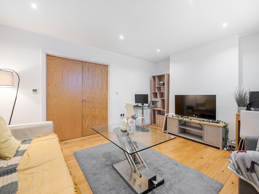 1 bed flat to rent in Lupus Street, London SW1V - Zoopla