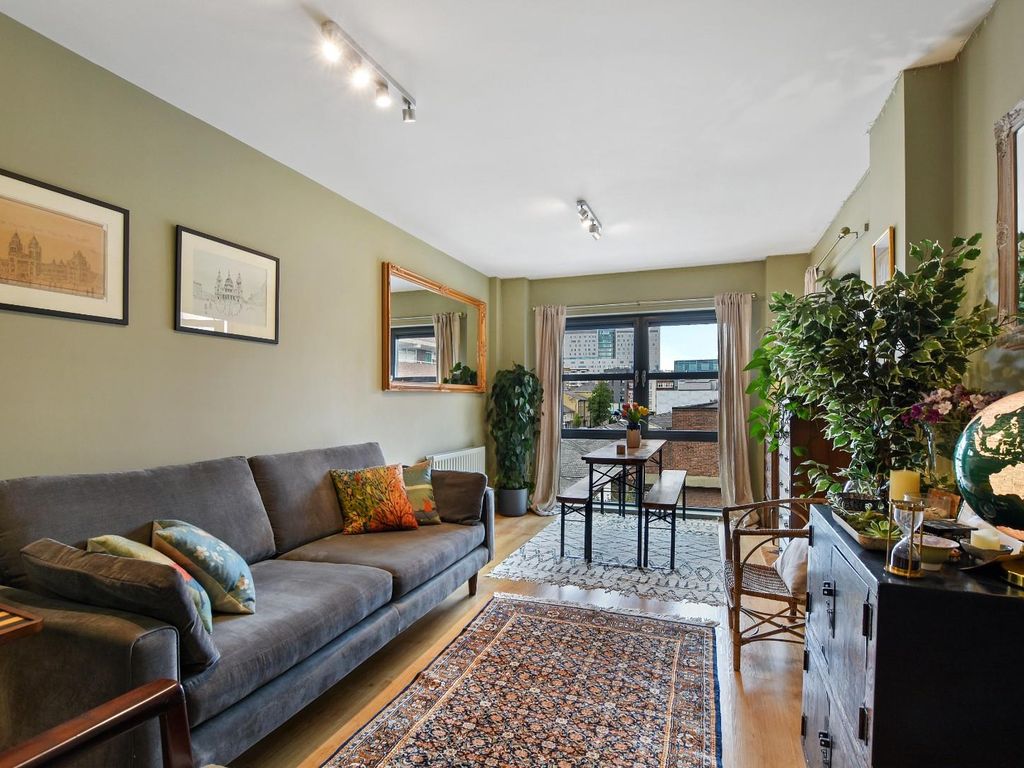 2 bed flat to rent in Watney Street, Shadwell E1 - Zoopla