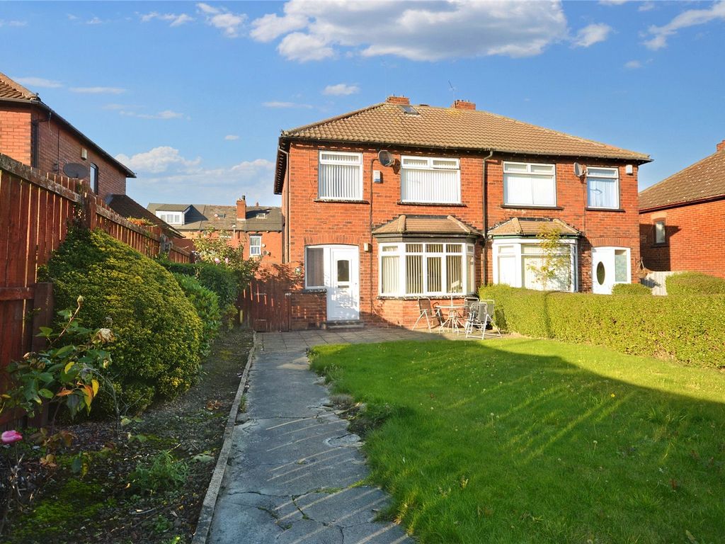 3 Bed Semi Detached House For Sale In Lingwell Crescent Middleton