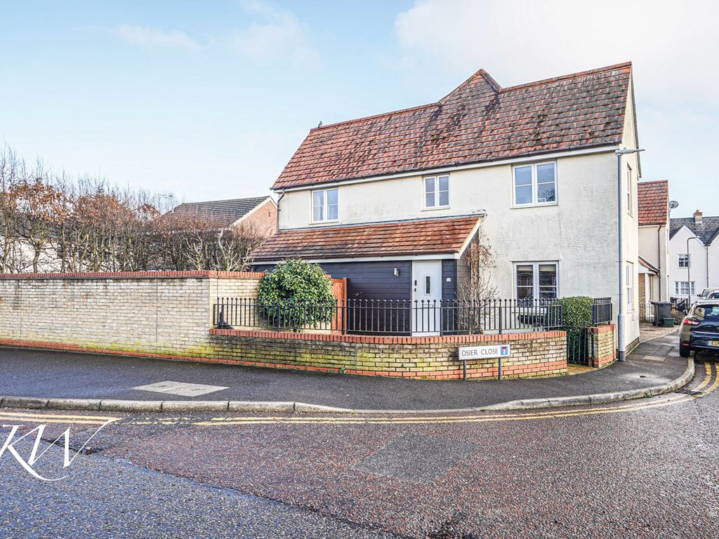 5 Bed Link Detached House For Sale In Osier Close Stanway Colchester