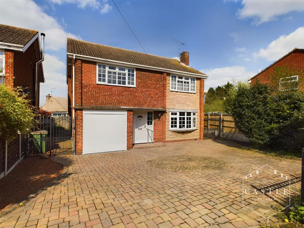 5 bed detached house for sale in Manor Road, Sapcote, Leicester LE9 ...