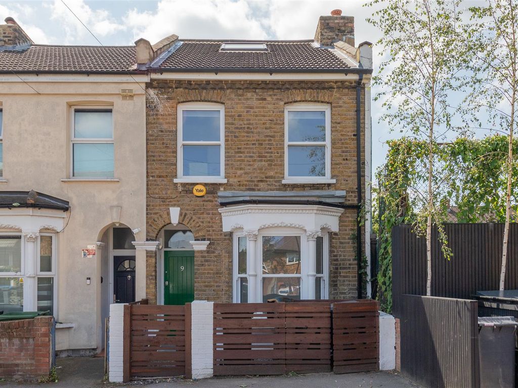 3 bed property to rent in Amethyst Road, London E15, £2,100 pcm - Zoopla