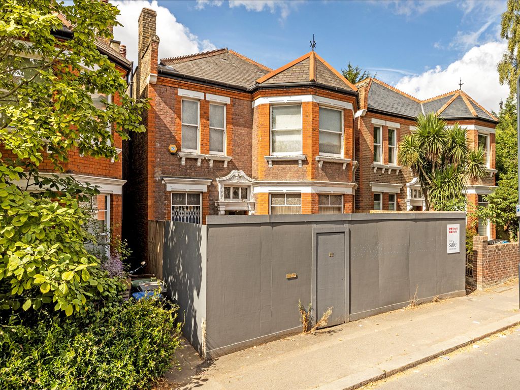 6 bed detached house for sale in Exeter Road, London NW2 - Zoopla