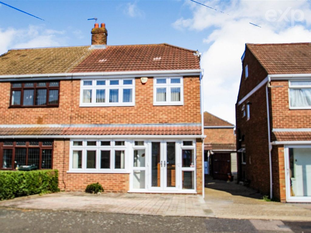 3 Bed Semi Detached House For Sale In Teesdale Road Dartford Da2 £