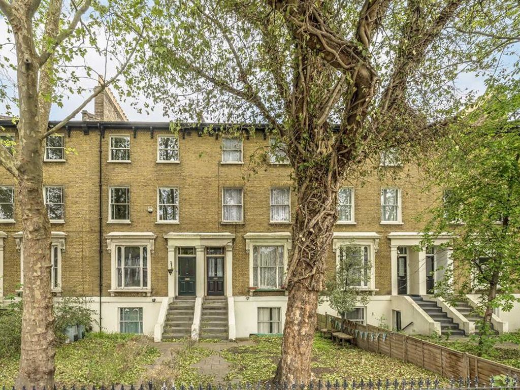 2 bed flat for sale in New Cross Road, London SE14, £450,000 - Zoopla