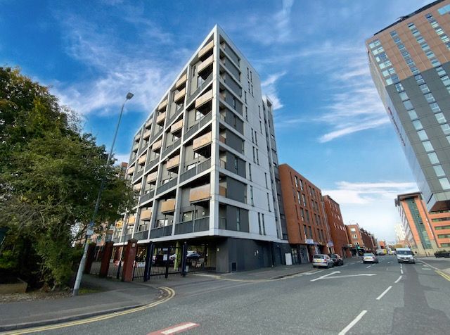 2 bed flat to rent in Trinity Court, 44 Higher Cambridge Street ...