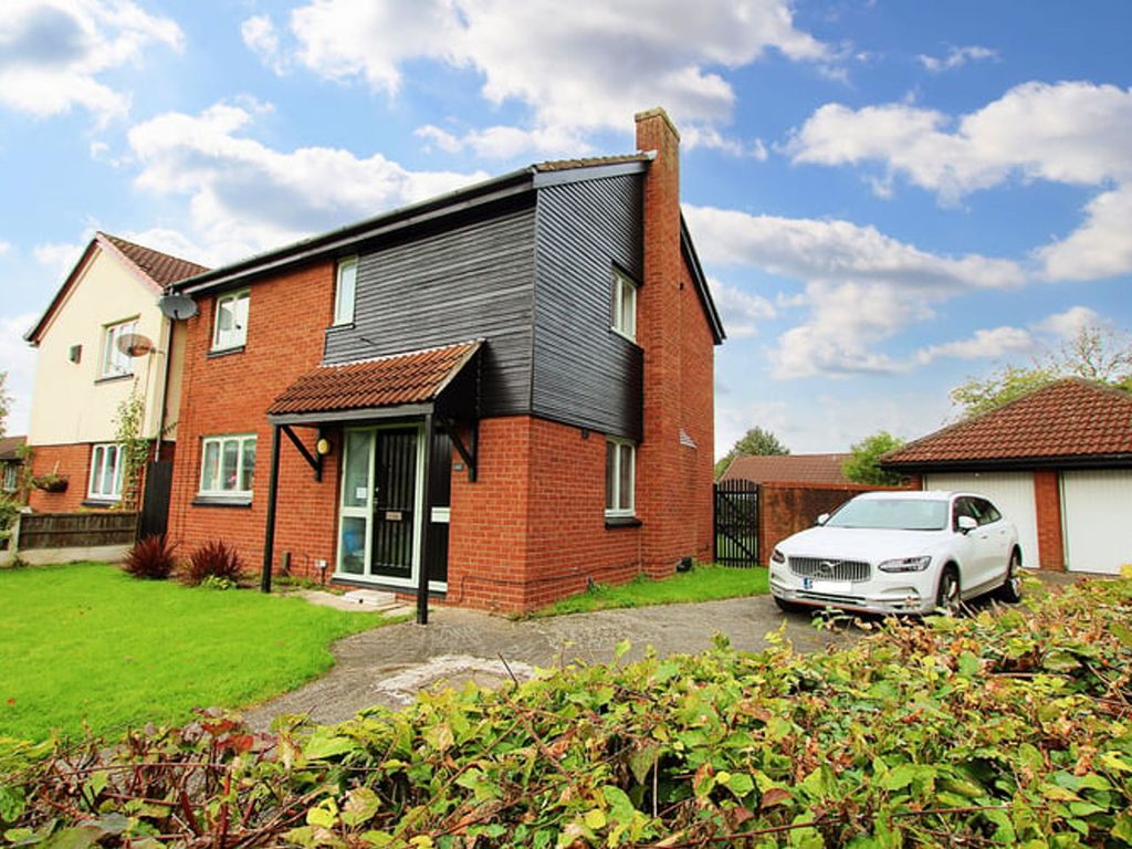 4 bed detached house to rent in Perth Close, Fearnhead WA2, £1,300 pcm ...