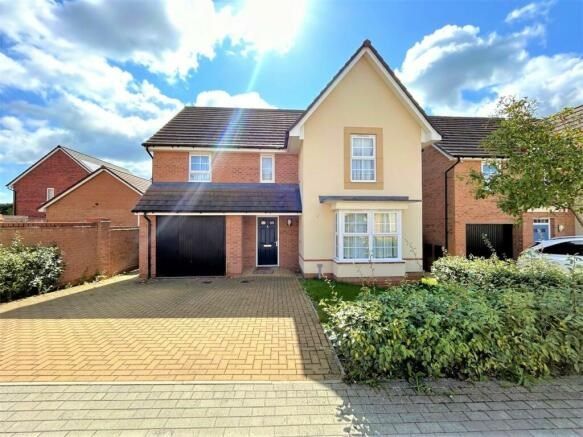 4 Bed Detached House For Sale In Nero Grove Fairfields Milton Keynes