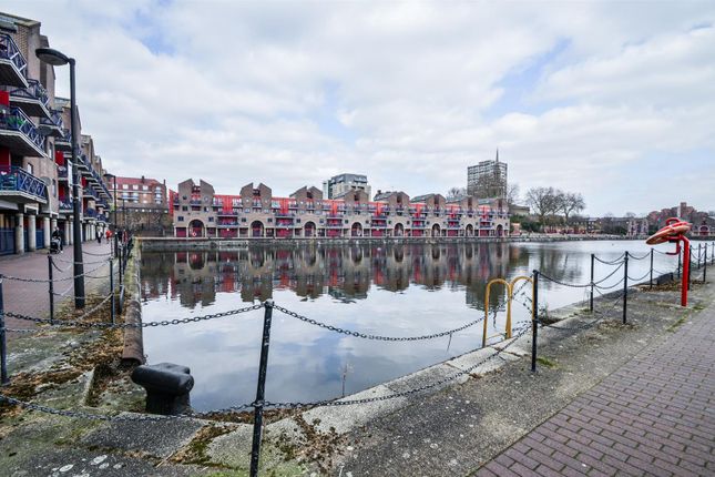 Newlands Quay, Garnet Street, London E1W, 3 bedroom flat to rent ...
