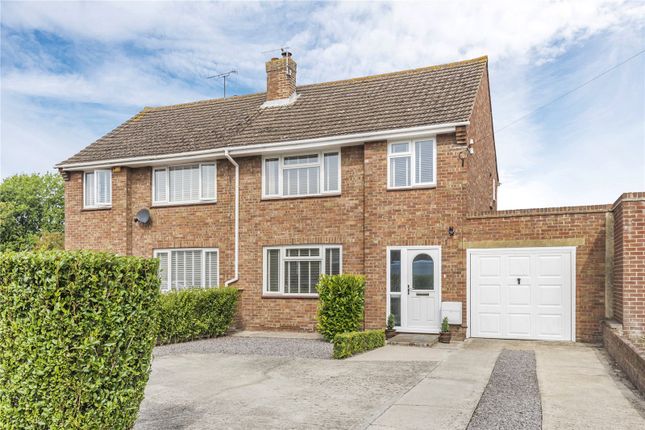 Lansbury Drive Upper Stratton Swindon Wiltshire Sn2 3 Bedroom Semi
