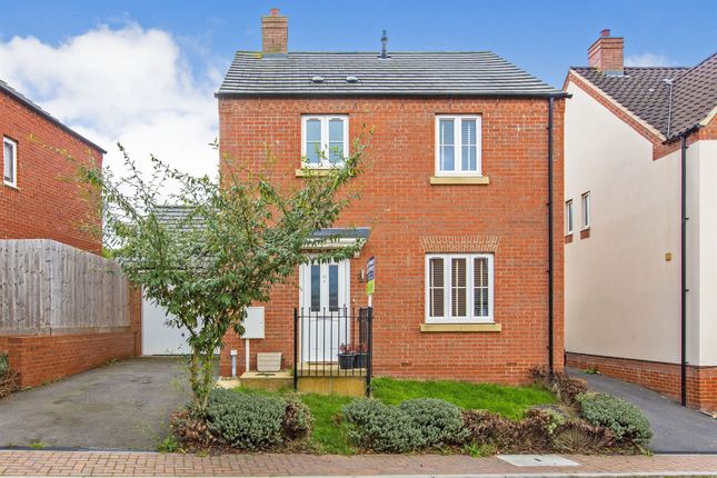 Junction Way, Thrapston, Kettering NN14, 3 bedroom detached house for ...