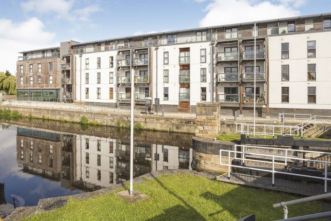 Navigation Walk, Wakefield WF1, 2 bedroom flat for sale - 59547943 ...