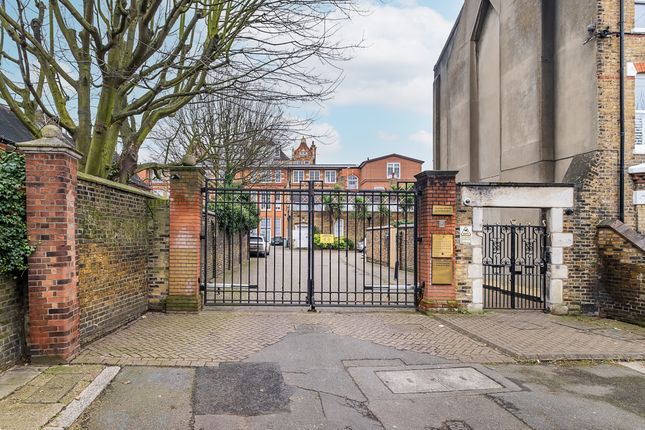 Beta Place, London SW4, 3 bedroom detached house for sale - 69312795 ...